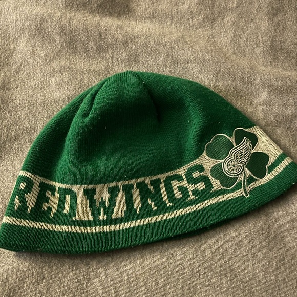 OLD TIME HOCKEY | Accessories | Vintage Red Wings Green White Clover ...
